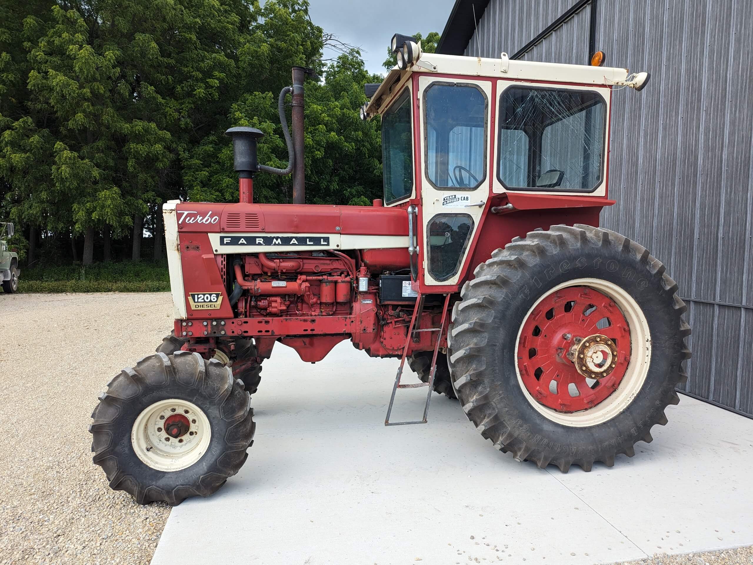 Antique Tractor & Auto Auction - Fox Auction Company